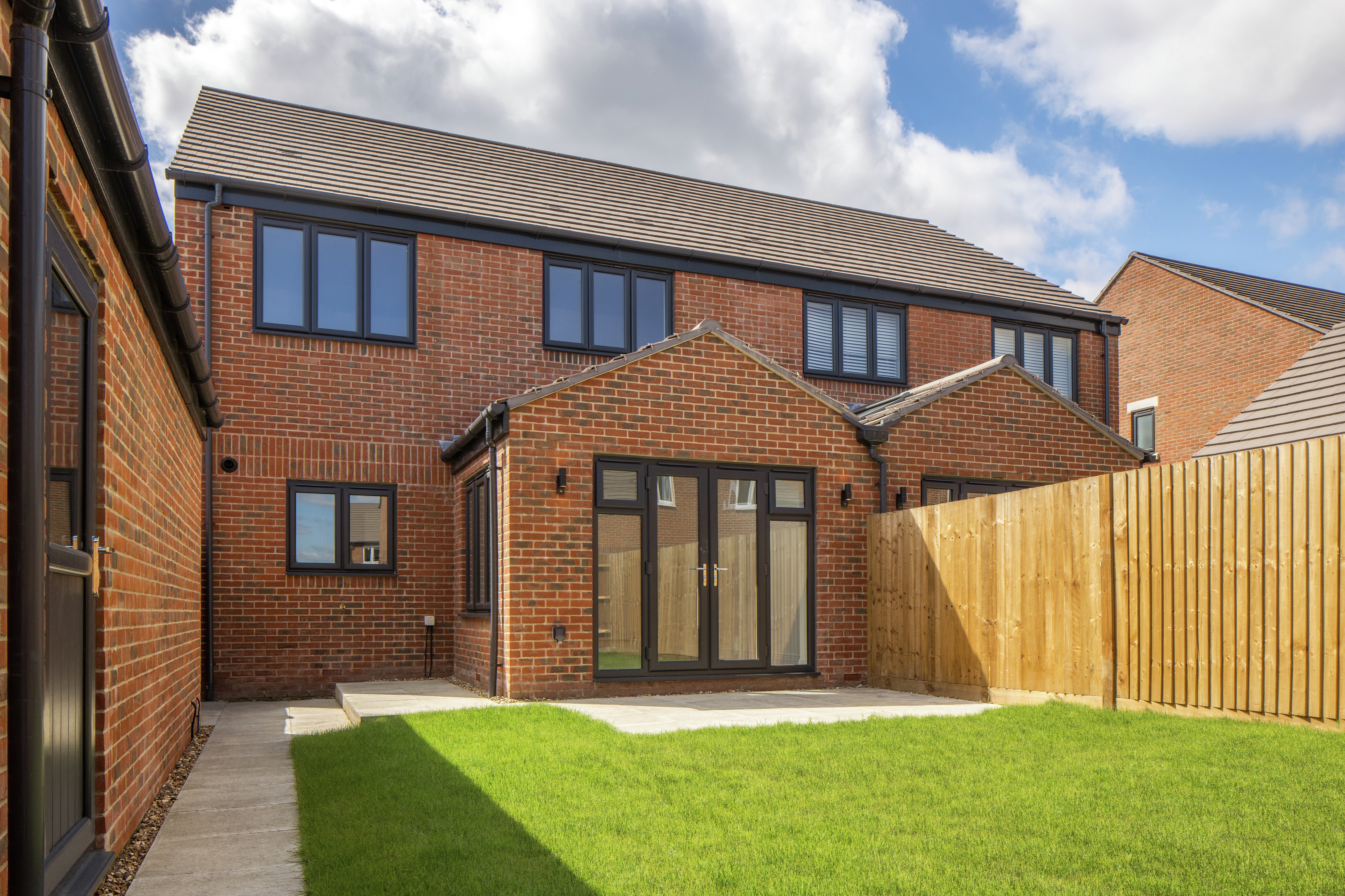 Specification at Chestnut Fields, Woking