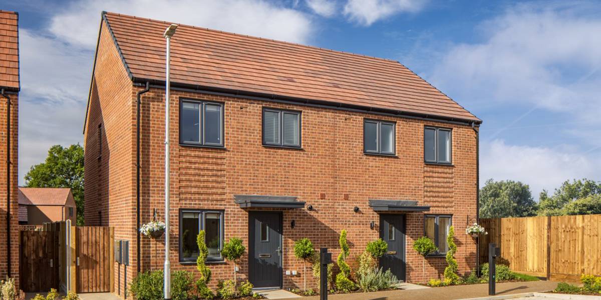 Chestnut Fields | New build houses for sale in Woking | Cala Homes